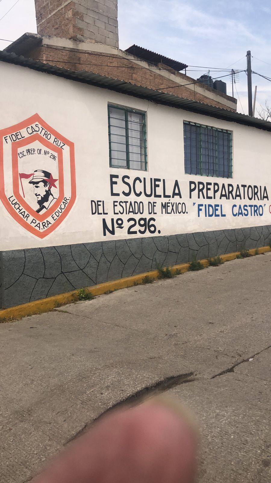 Falsos ejidatarios vandalizan la Prepa Oficial 296 en Tultitlán – ¿Qué ...